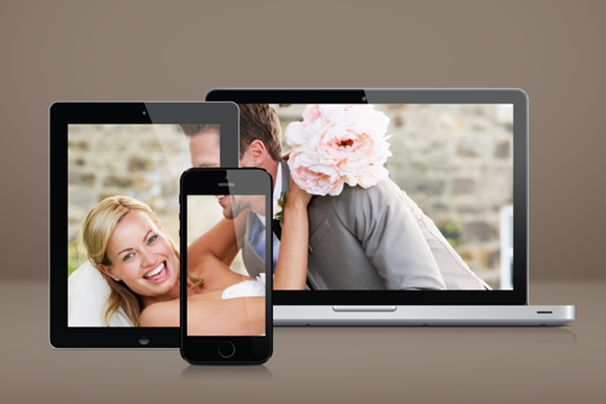 Photo Collage in Screen Mockup, an iPhone Mockup by loswl