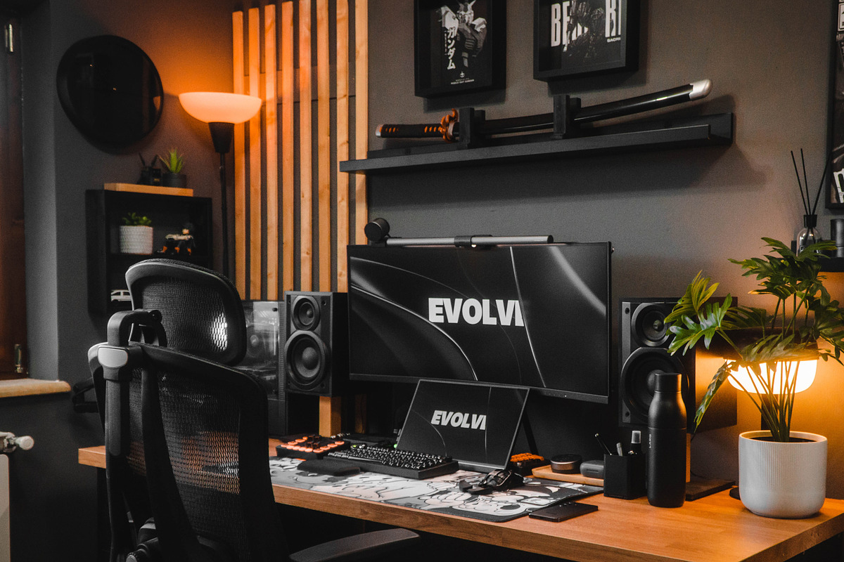 EVOLVE Wallpaper Pack