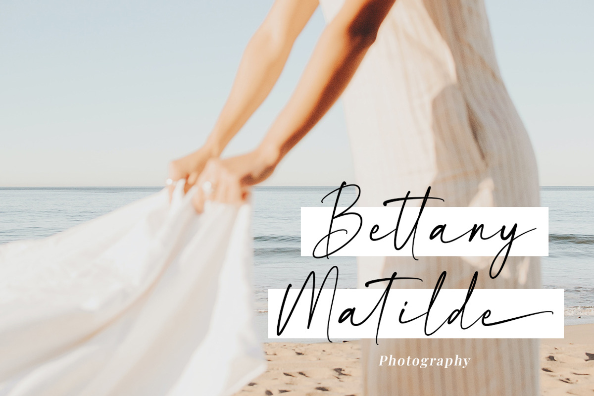 Soulgate - Handwritten Script Font