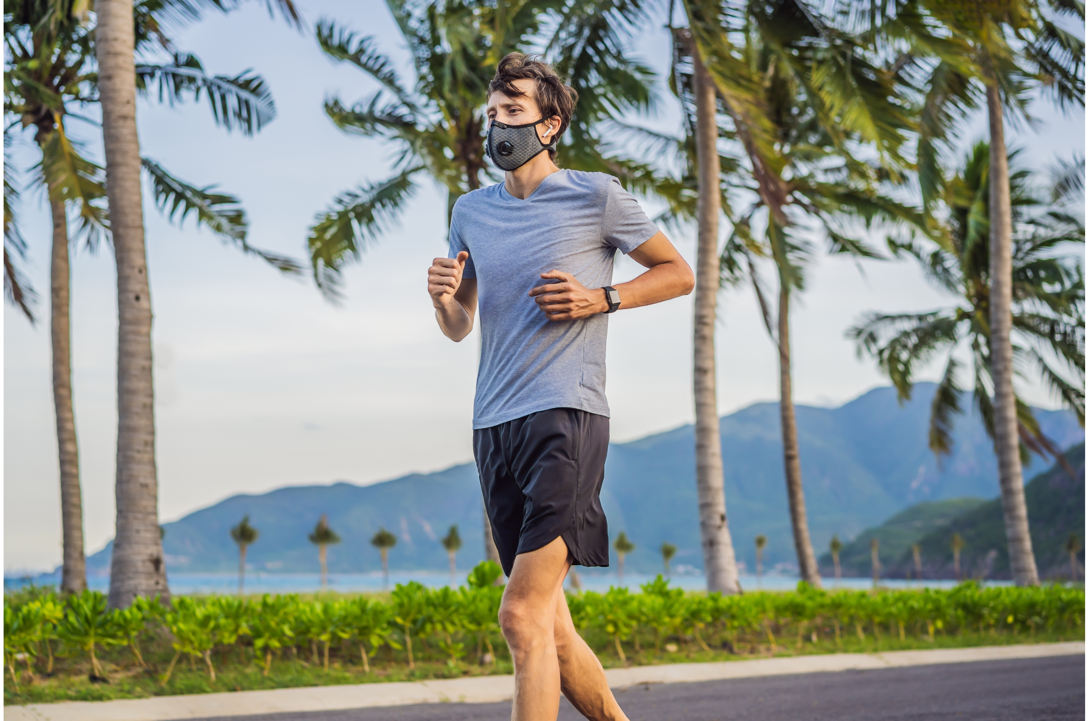 Runner wearing medical mask, a Sports & Recreation Photo by Elizaveta ...