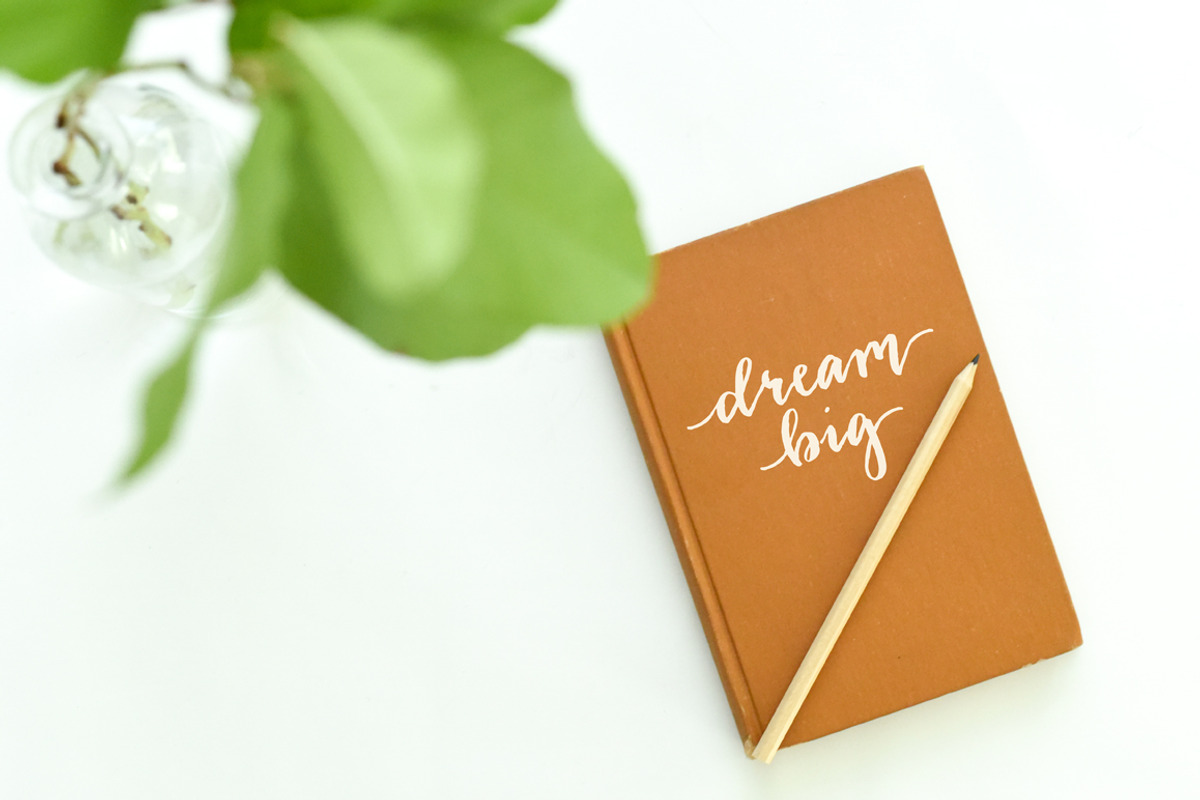 Honolulu | Modern Calligraphy Font, a Script Font by Jen Wagner Co