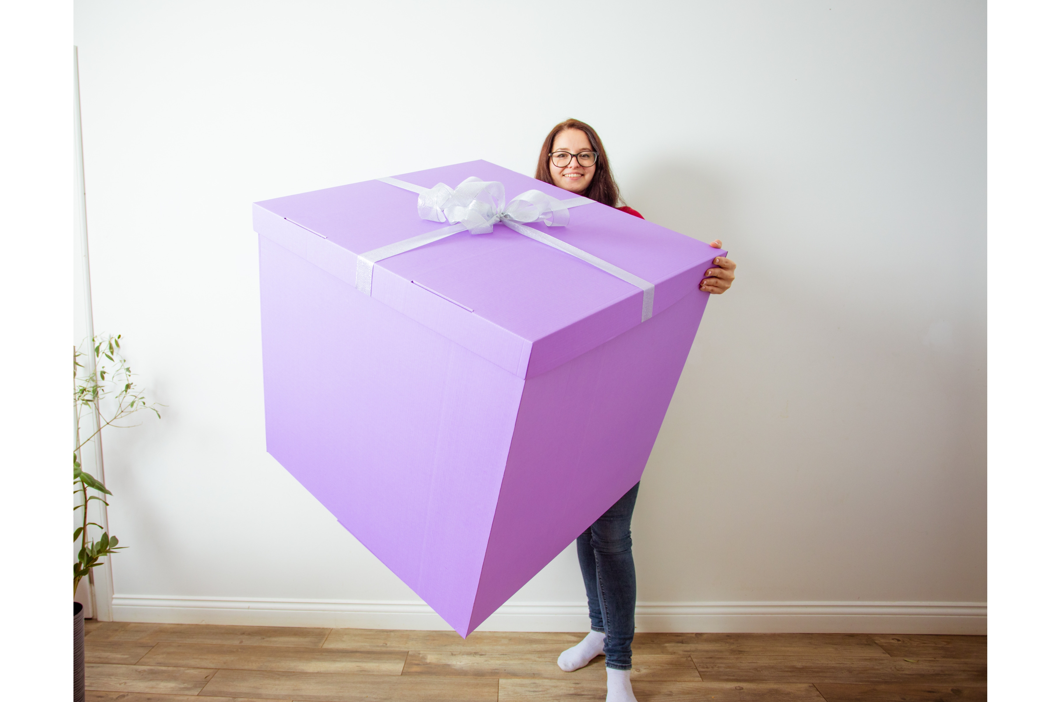 The giant gift box for a beautiful, a Person Photo by oksix | Creative ...