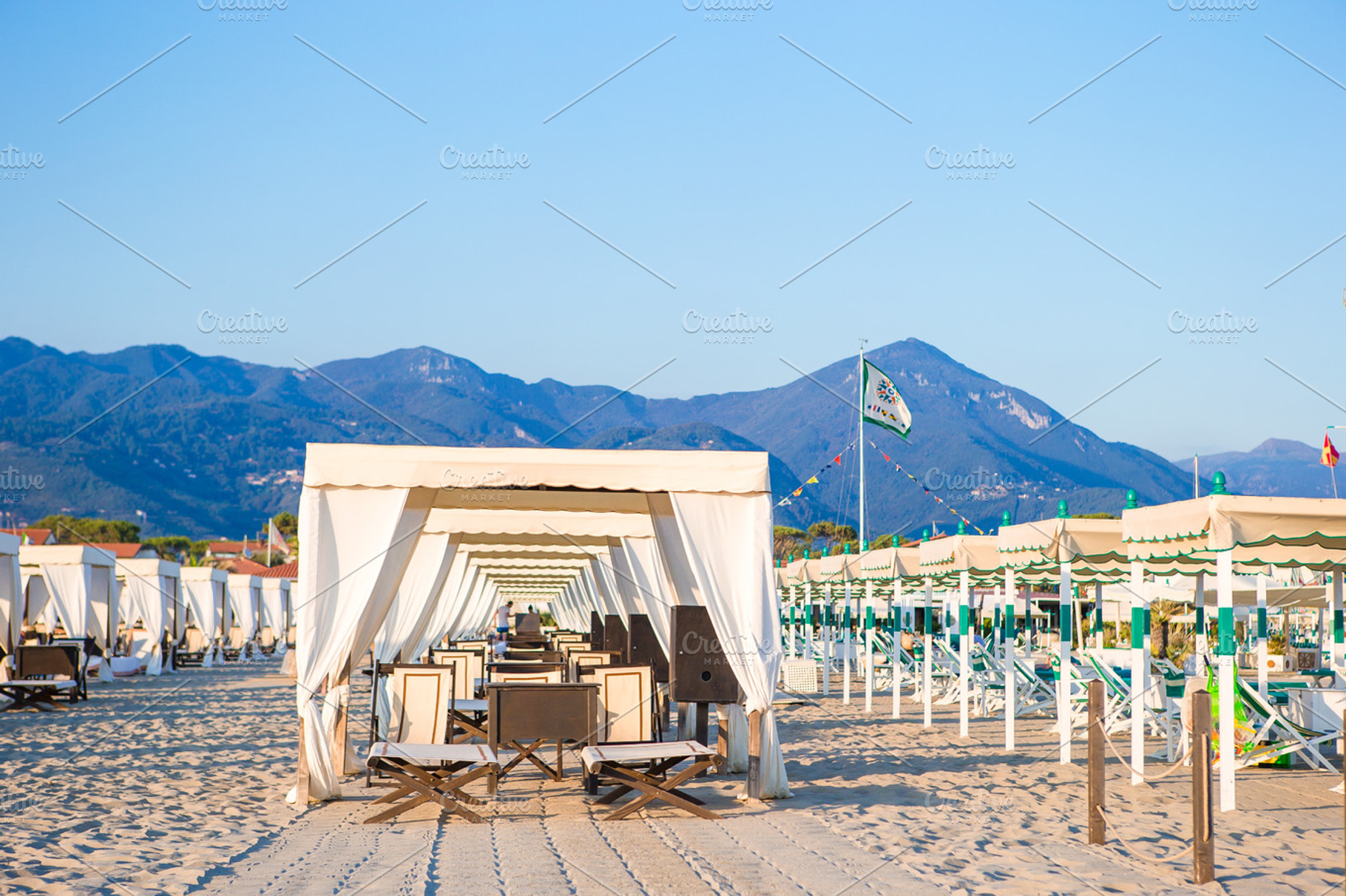 Sunbeds in famous italian sand beach at forte dei marmi stock photo, a ...