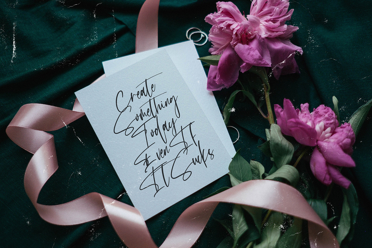 Hunthers Dwayne - Handwritten Font, a Script Font by StringLabs ...