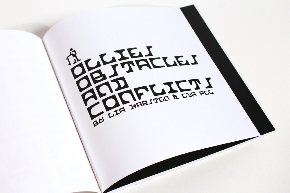 Vert Display Font, a Font by Anthony Freese | Creative Market