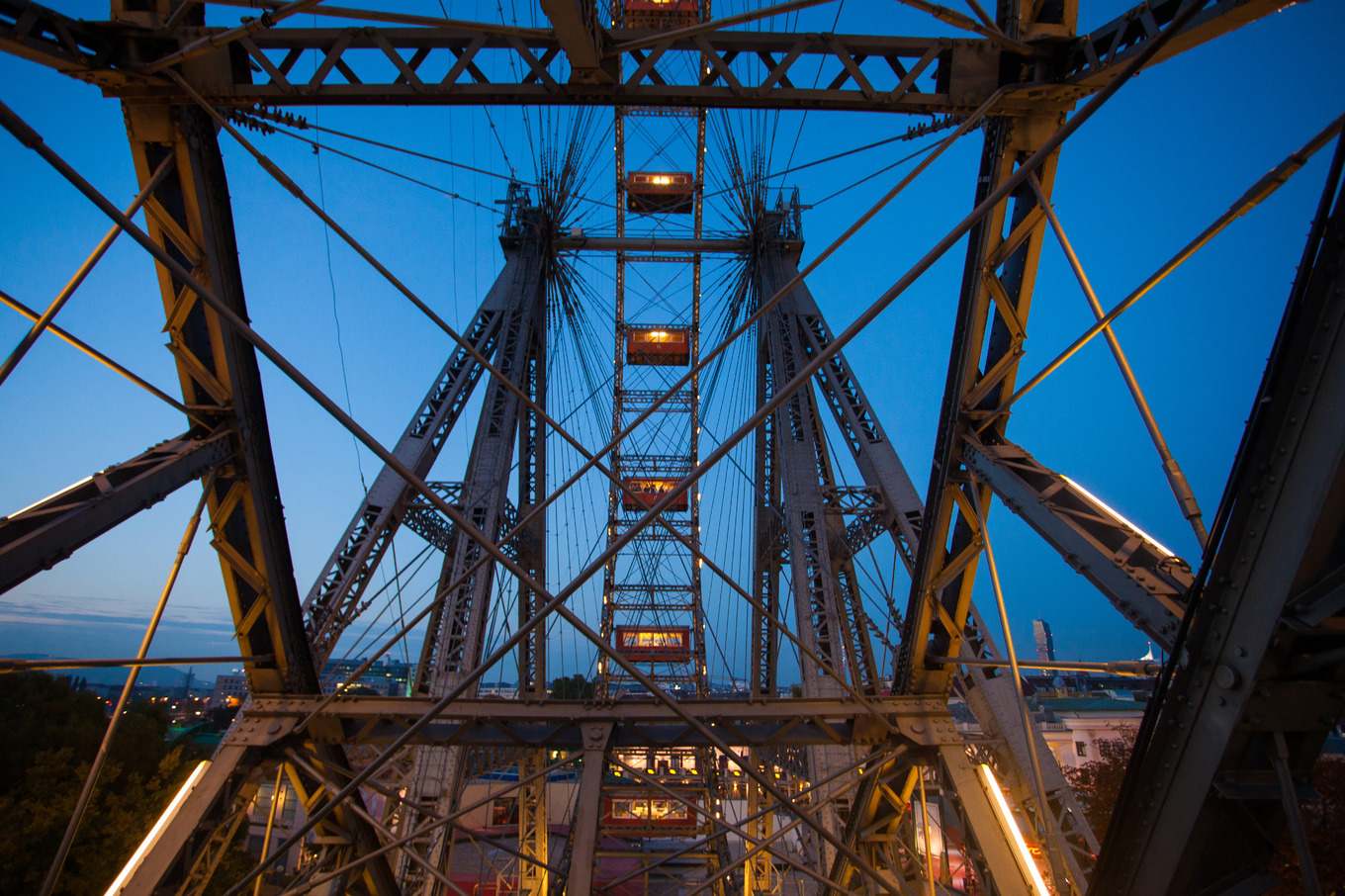 construction of ferris wheel, an Architecture Photo by Dmitry ...