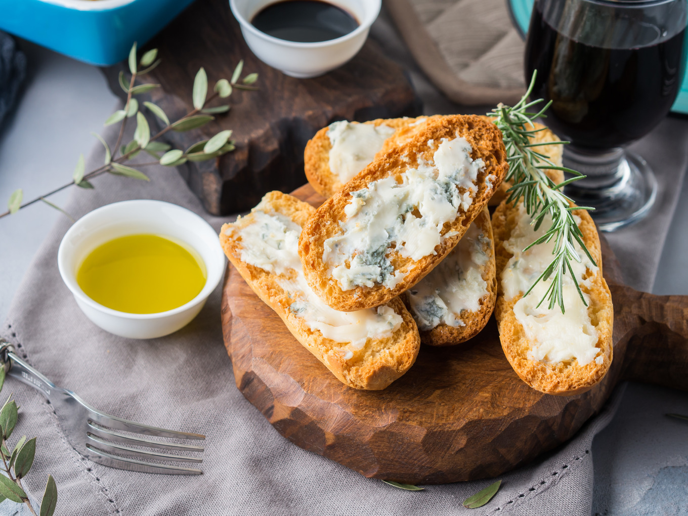 Italian toasts with gorgonzola cheese featuring gorgonzola, cheese, and ...