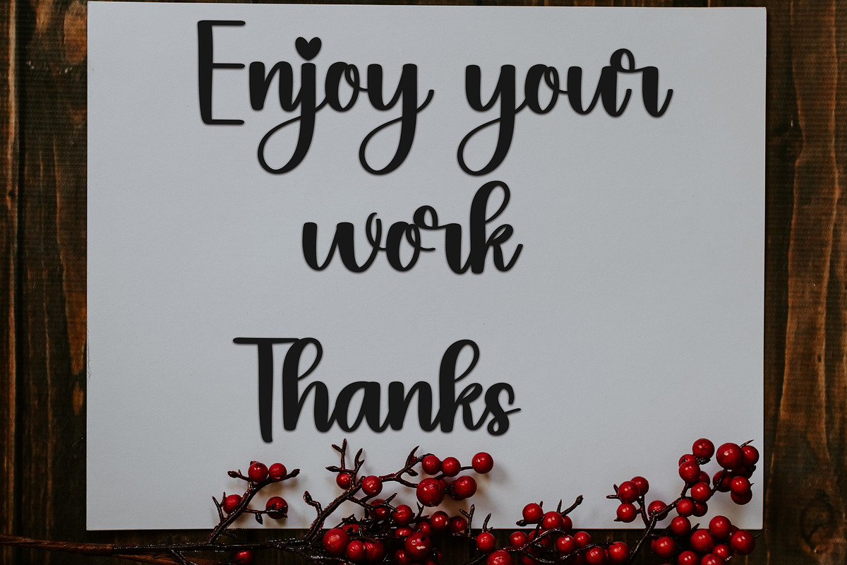 Highlight - New Script Font