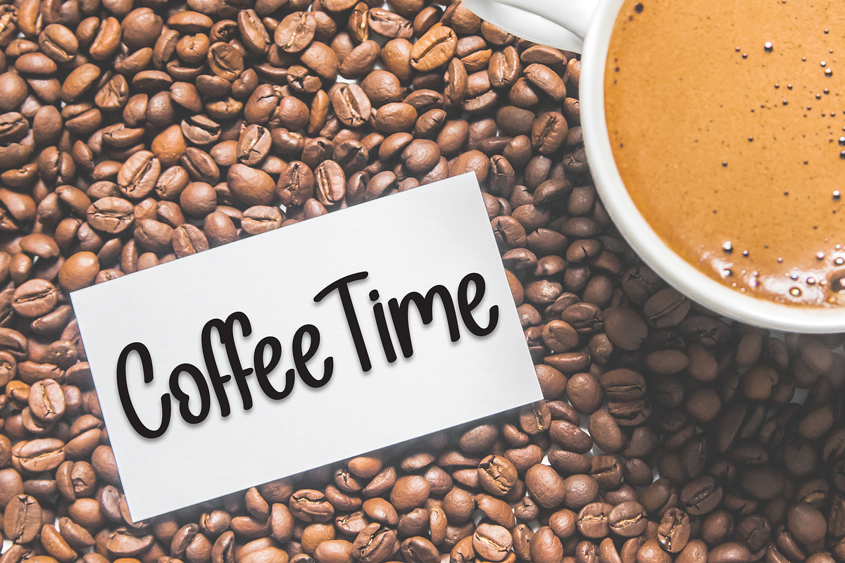 Christmas Hunting | Script Font, a Script Font by Scratchones