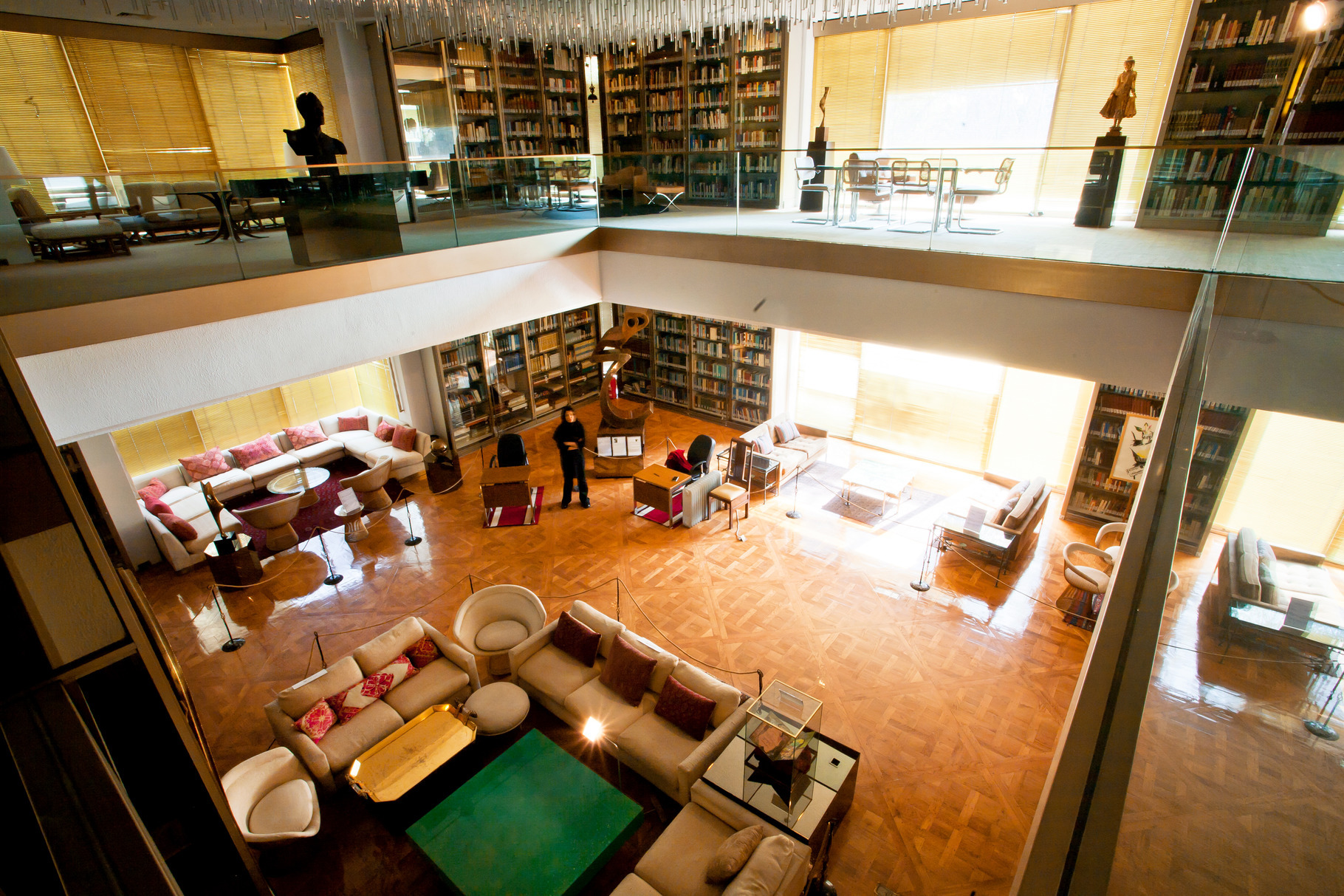 Interior of private library in Iran, an Architecture Photo by Radiokafka