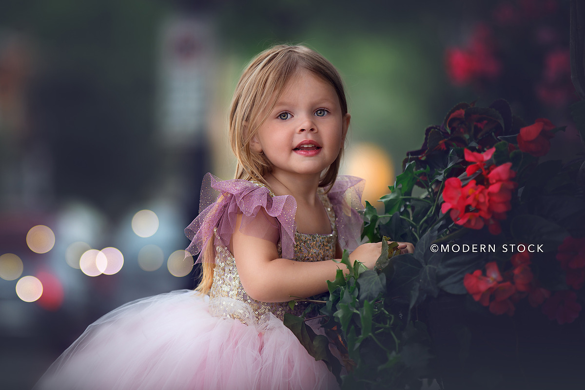 Simple Studio Light Overlays, an Action Add-On by Modern Stock