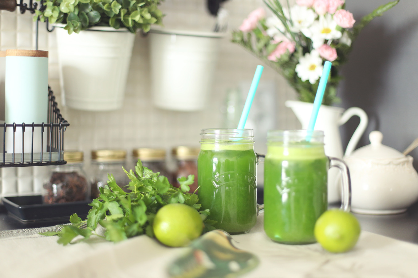 The power of parsley containing parsley, juice, and beverage | Food ...