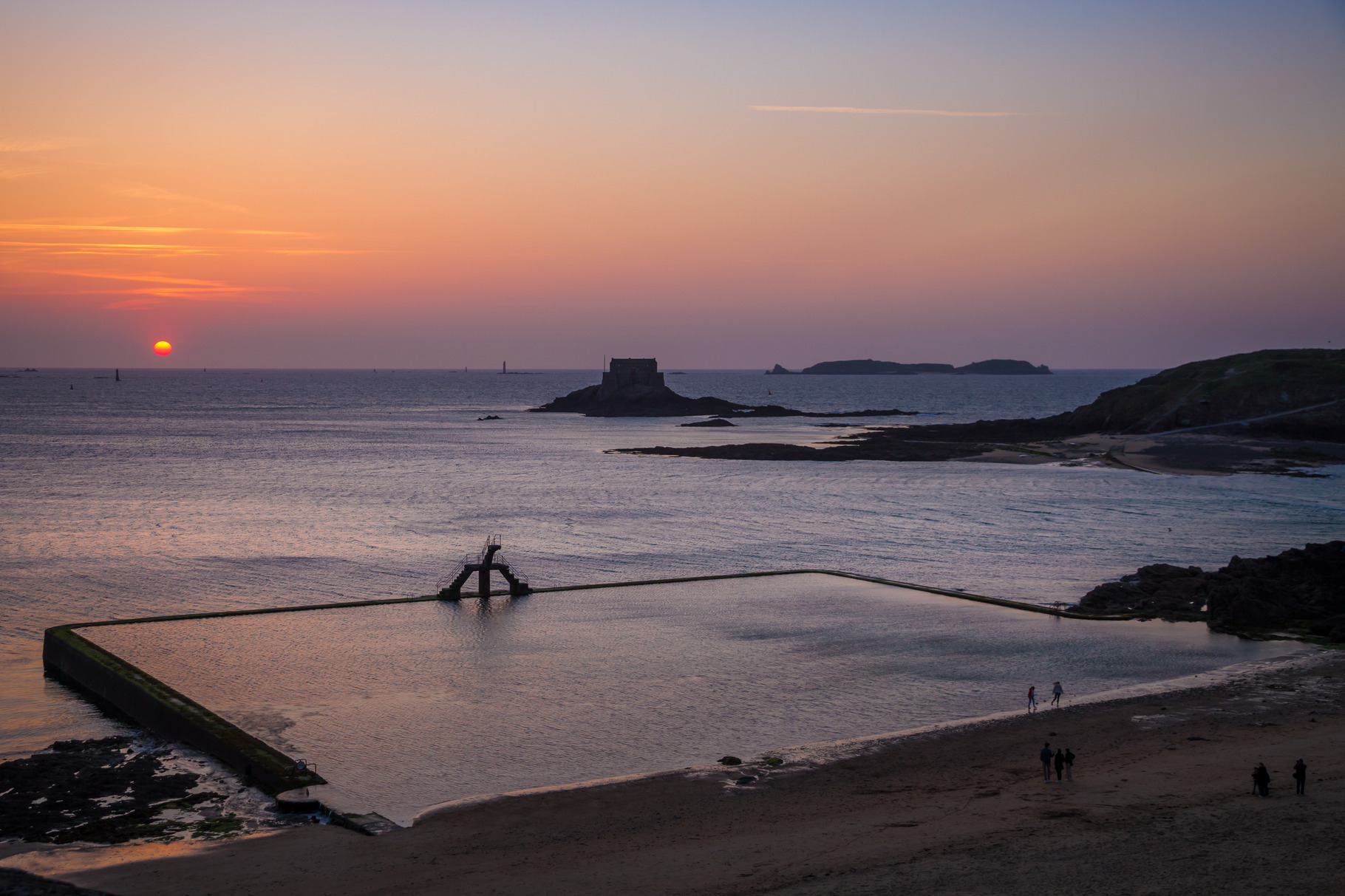 Saint-Malo natural swimming pool at sunset, brittany, France ...