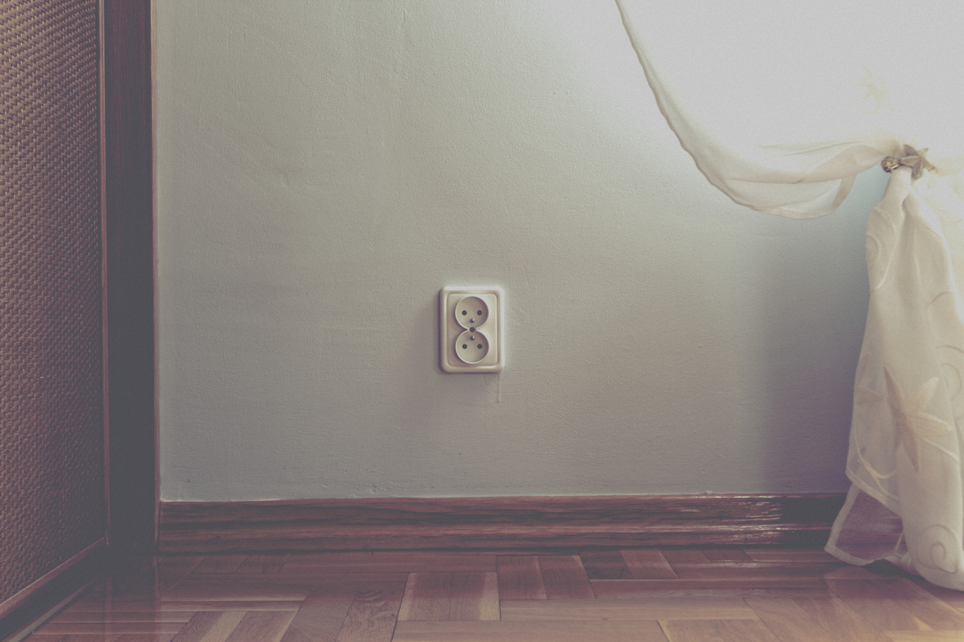 Socket, an Architecture Photo by The Jungle Photo