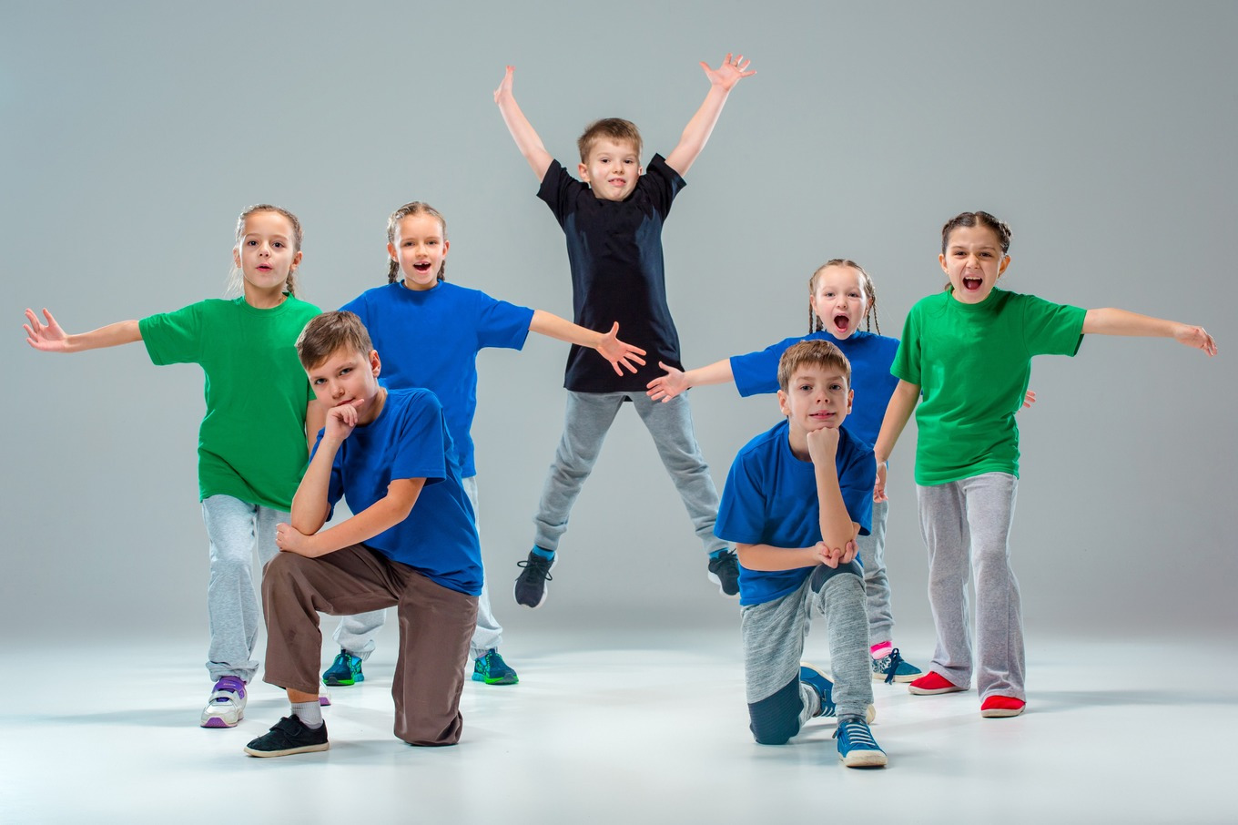 The kids dance school ballet hiphop street funky and modern dancers ...