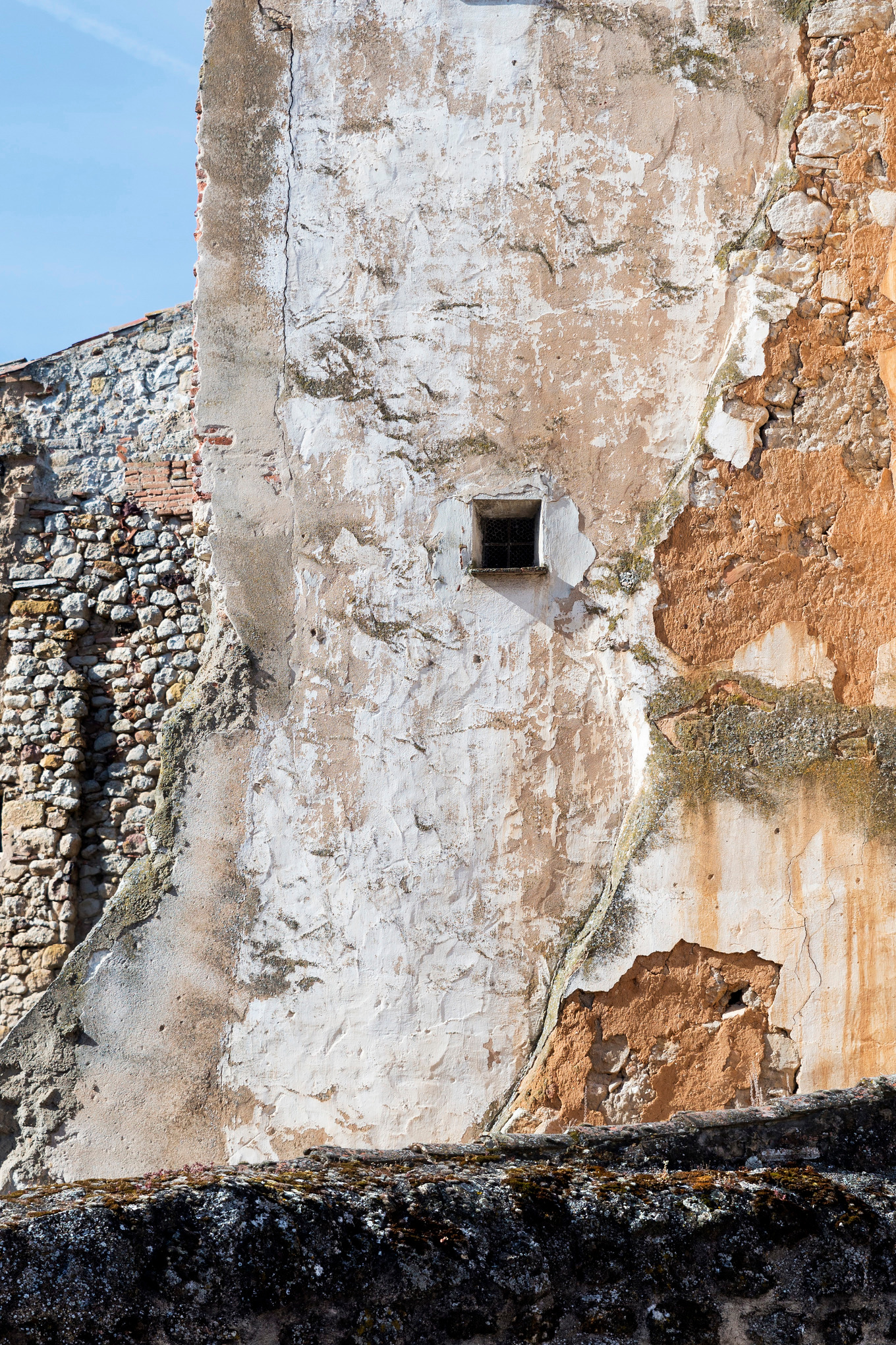 Side walls of abandoned houses, an Abstract Photo by villorejo