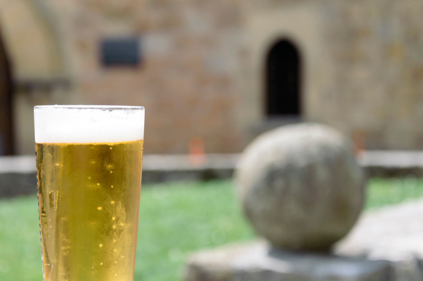 Craft beer and history, a Food & Drink Photo by Architect´s eye