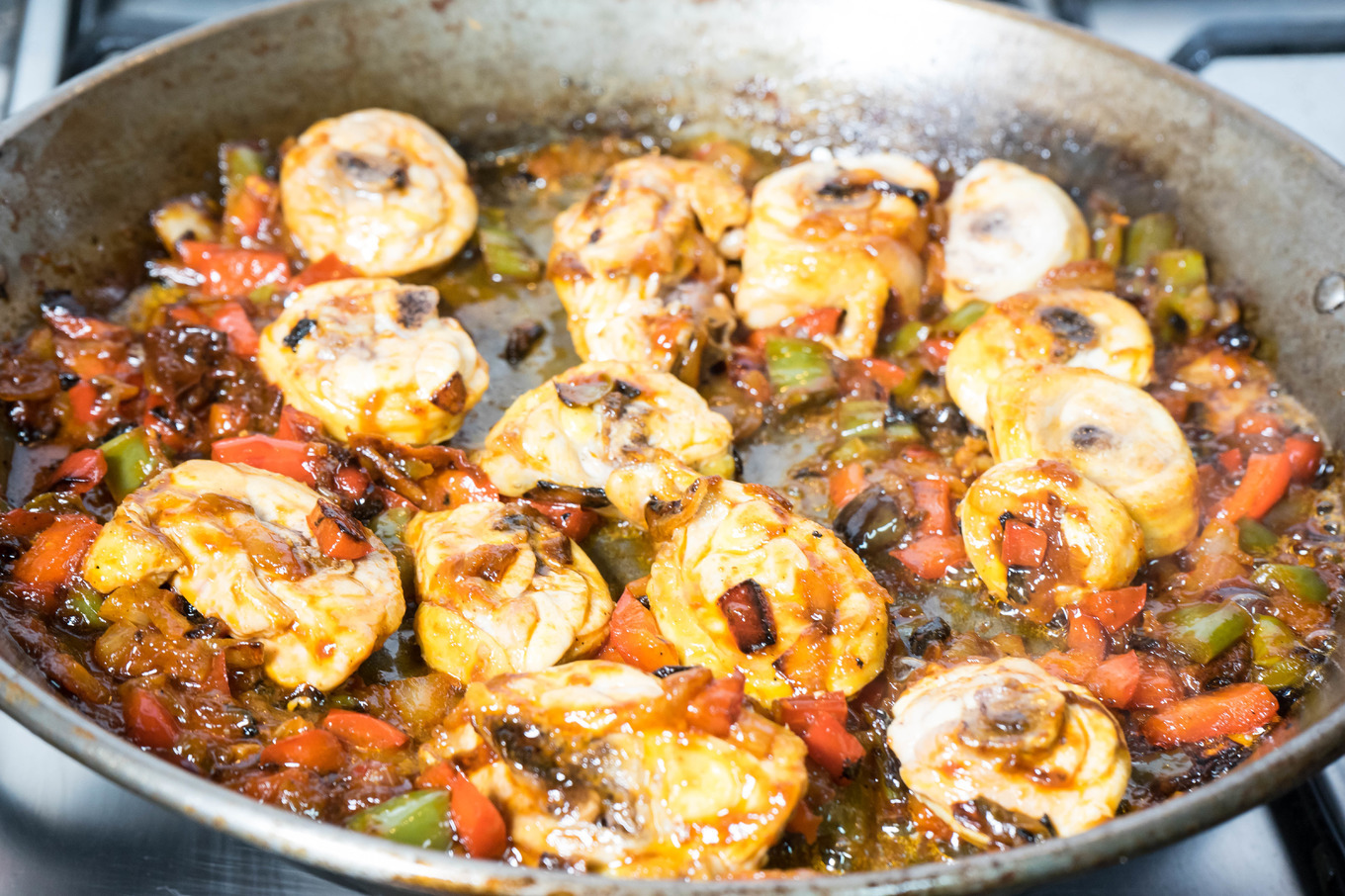 Preparation step of a chicken paella featuring arroz, asian, and ...