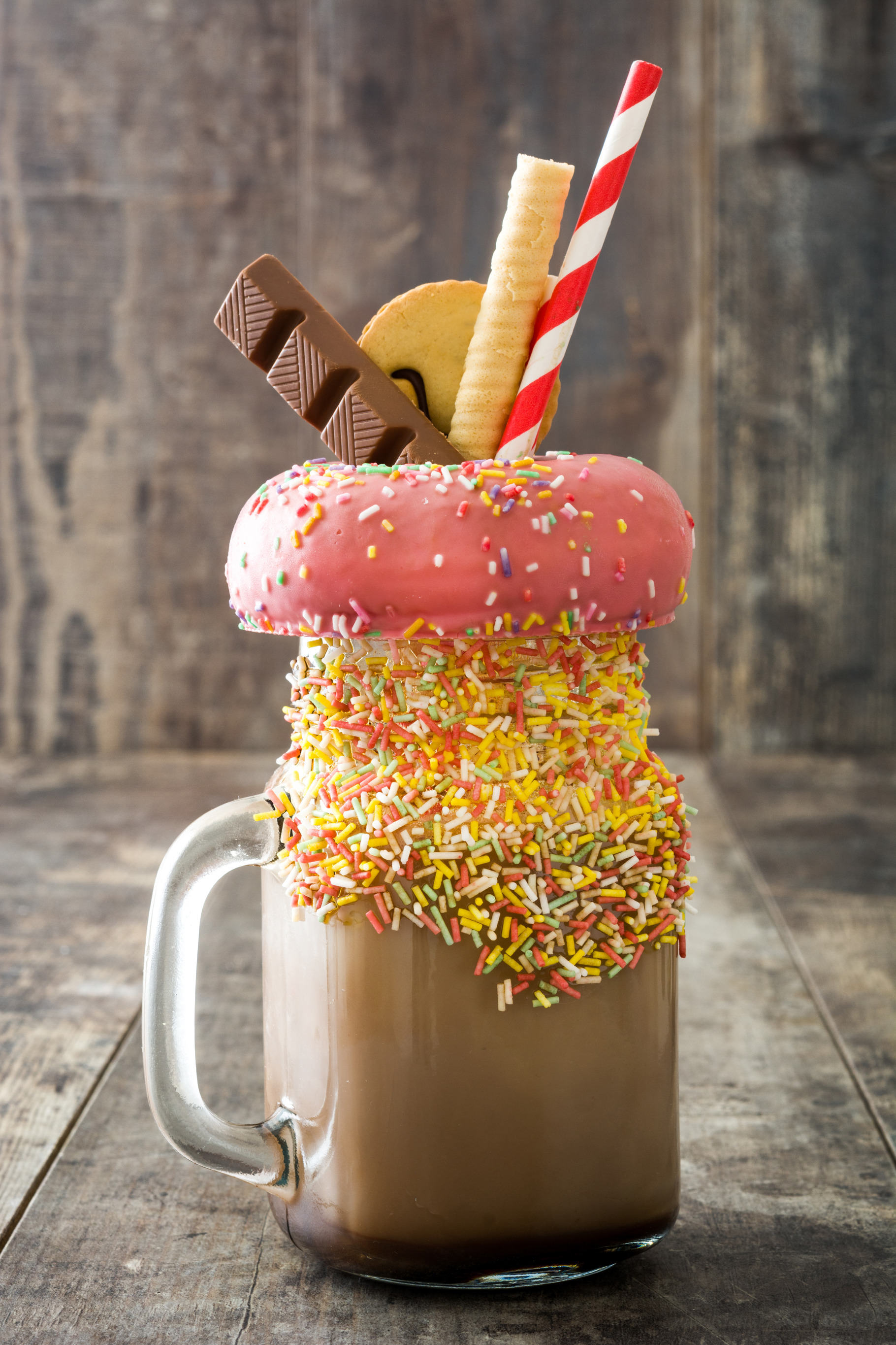 Extreme milkshake featuring extreme, milkshake, and freak shake, a Food ...