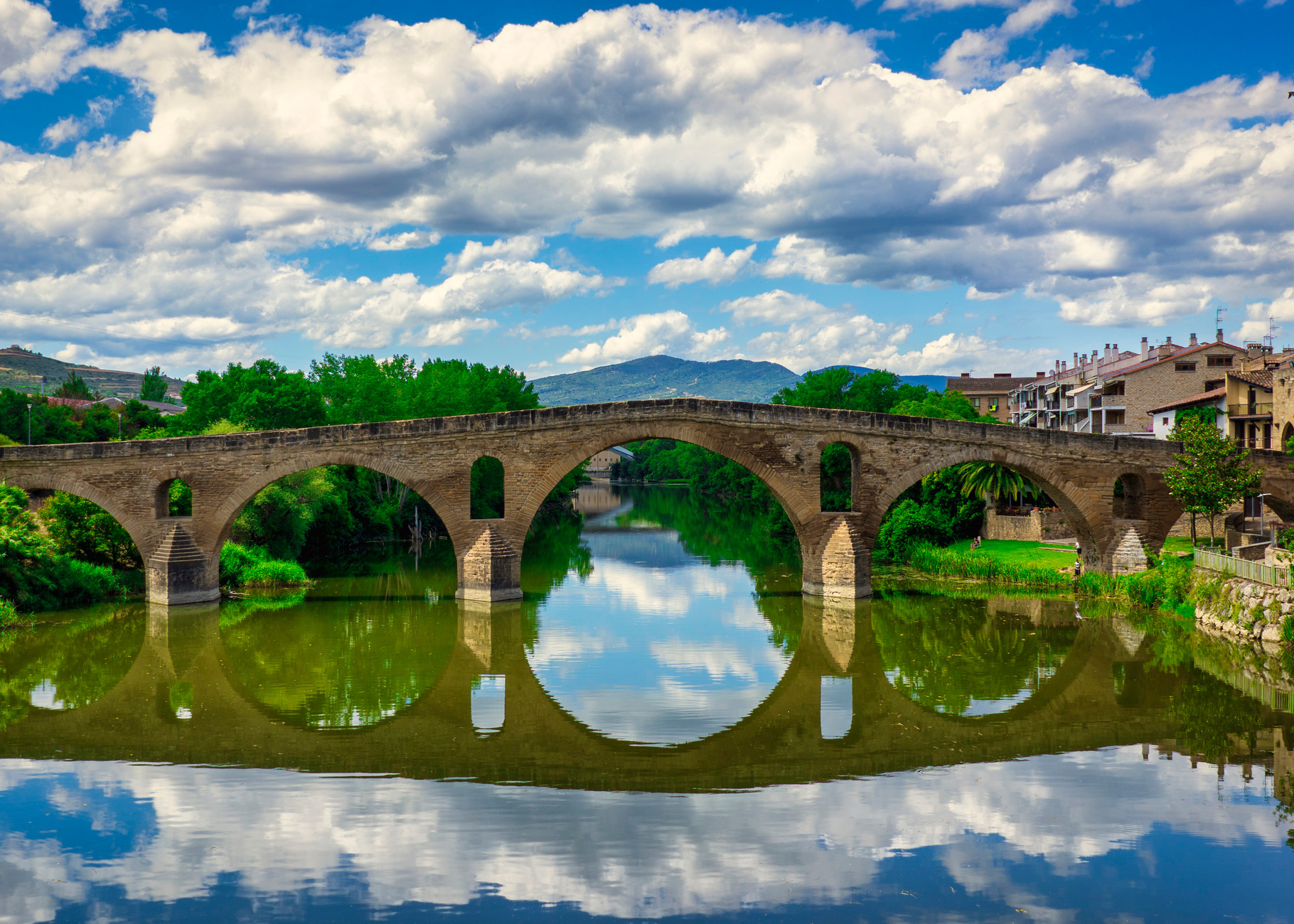 Photography with the Roman bridge an, a Photo by VicenPhotography