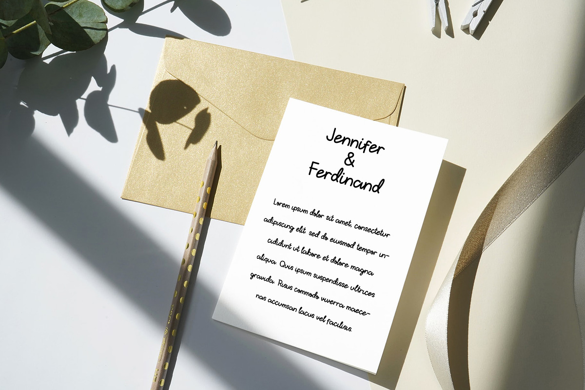 Hello Bear | Cute Script Font