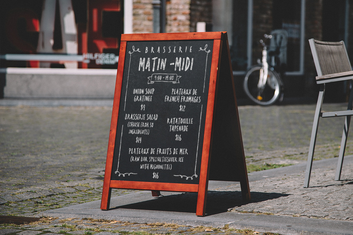 Twenty-Five Hill Font, a Script Font by Graticle