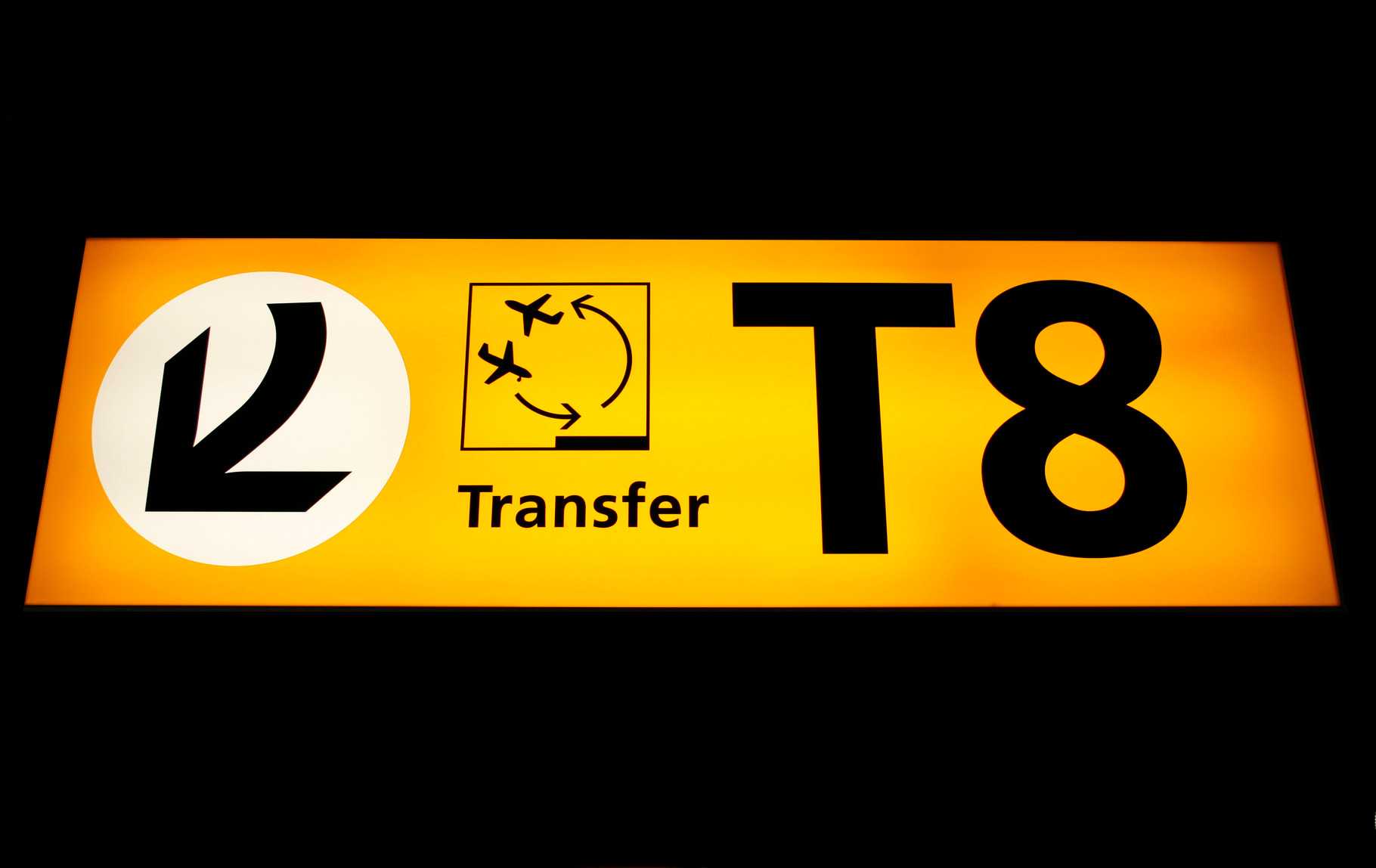 Transfer sign, a Transportation Photo by Patricia Hofmeester