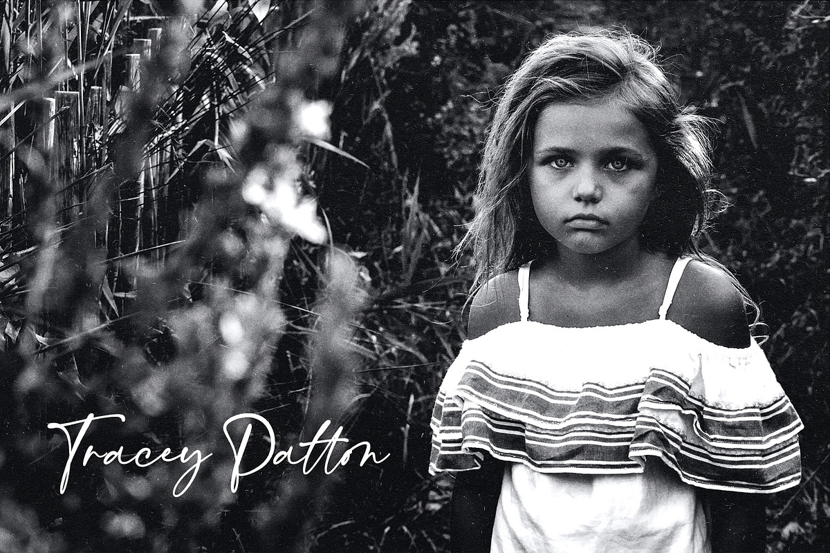 Queen Victoria SVG, a Script Font by Ivan Rosenberg