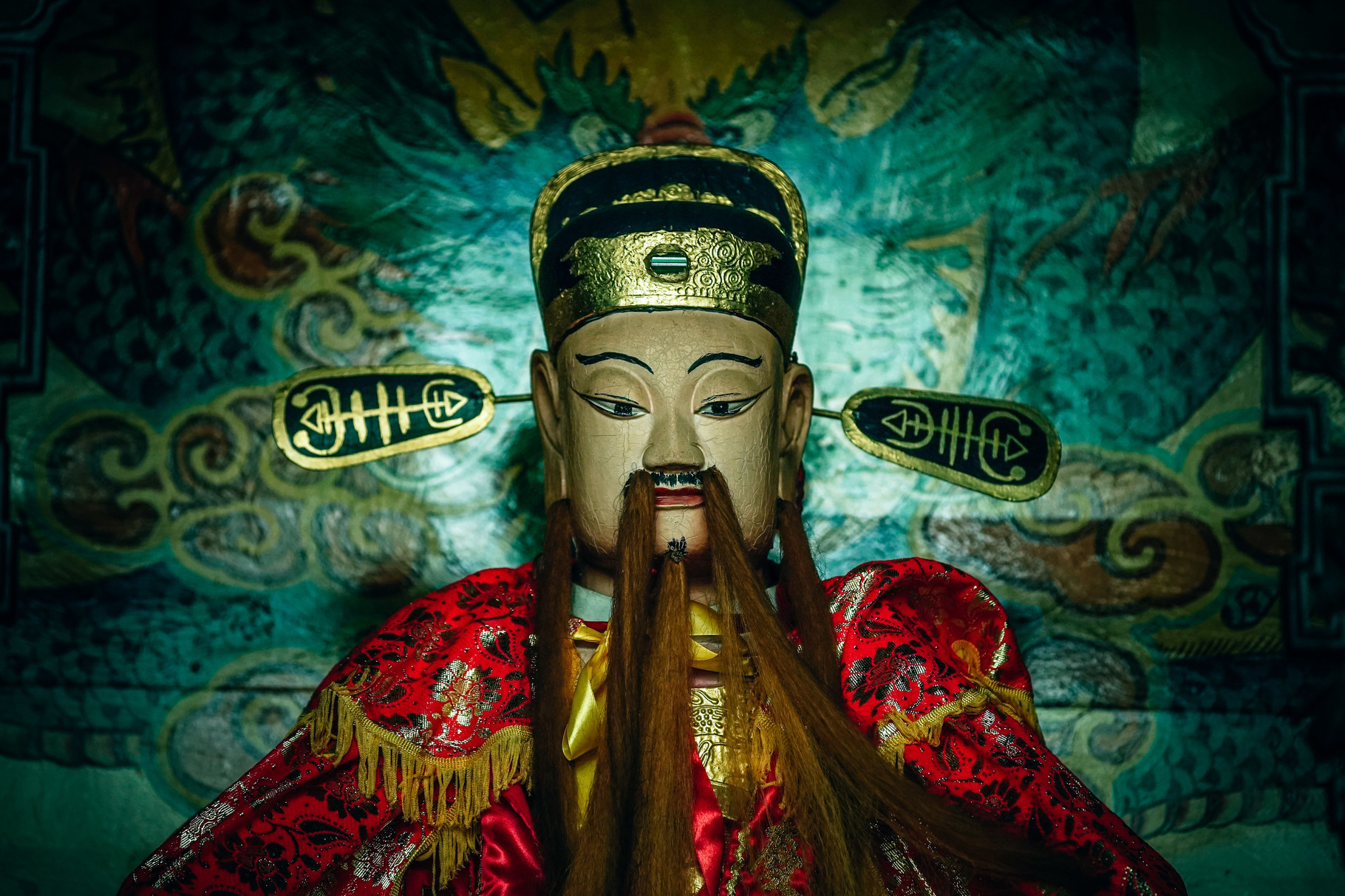 Chinese God with Long Beard, an Architecture Photo by HipFonts