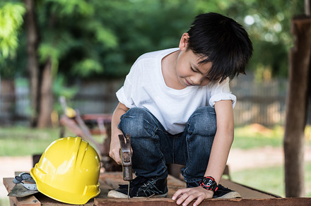 Little boy engineering, a Background Photo by Looker_Studio
