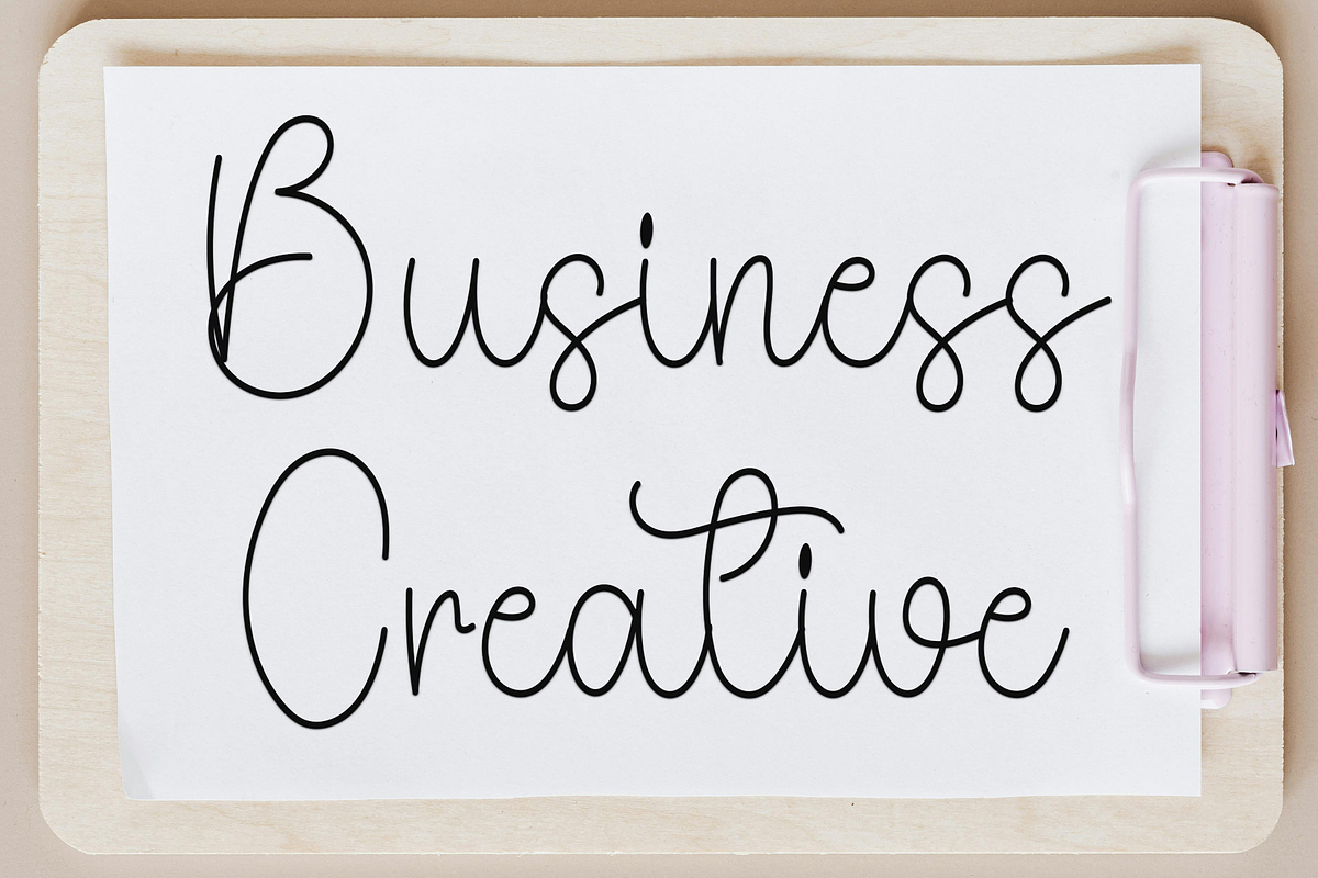 Master, a Handwritten Font by InermediaSTUDIO