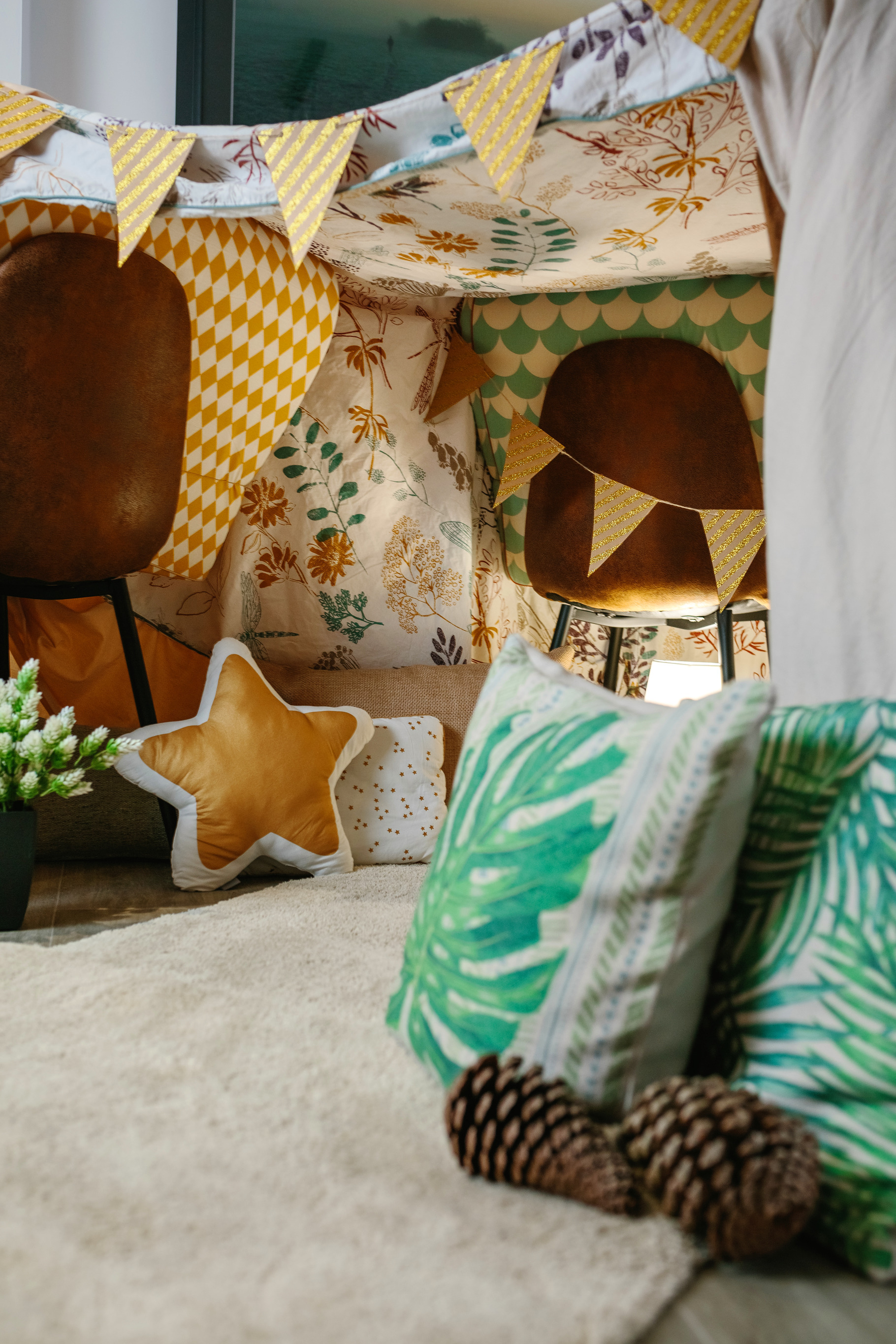 Interior of homemade tent at home, a Person Photo by davidpereiras