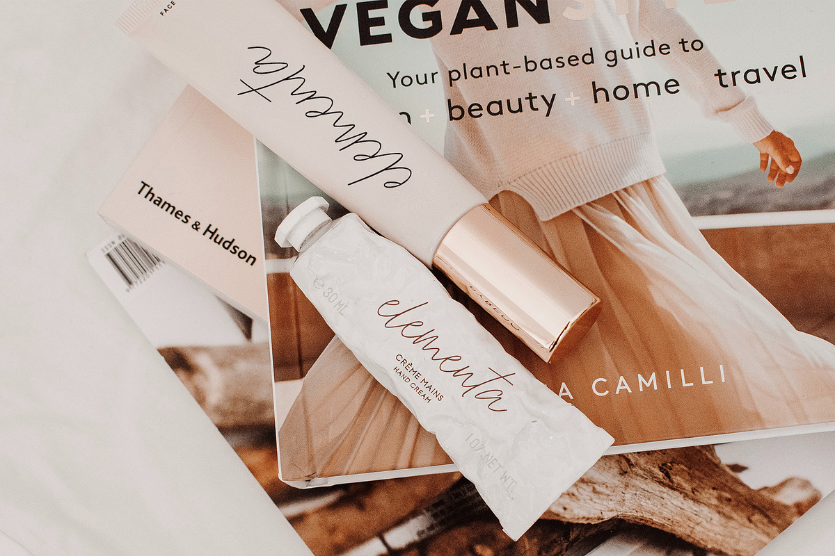 Gustav Calligraphy Font, a Script Font by supfonts | font gusztáv ...